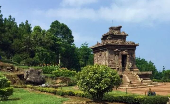 Candi Gedong Songo - Situs Sejarah yang Indah | Semarang.Rentals